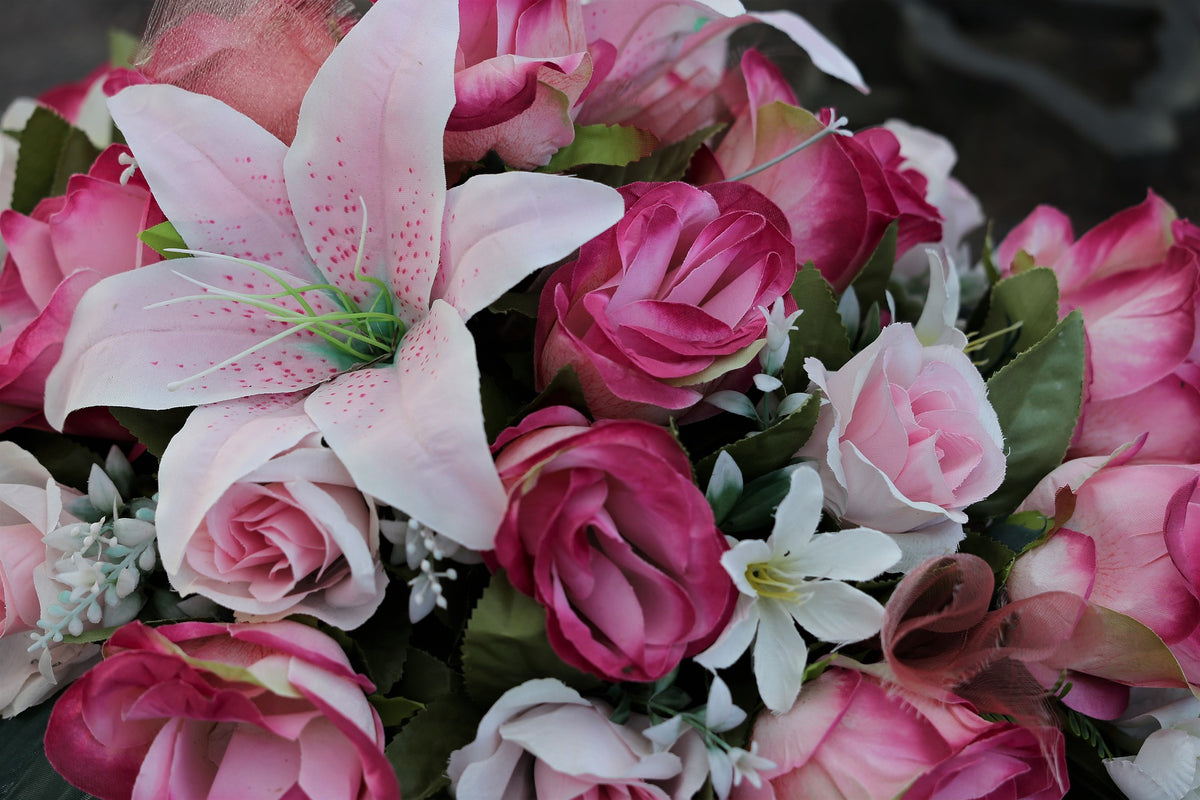Artificial Flowers and Decorations – Anding's Toys & Flowers Inc.