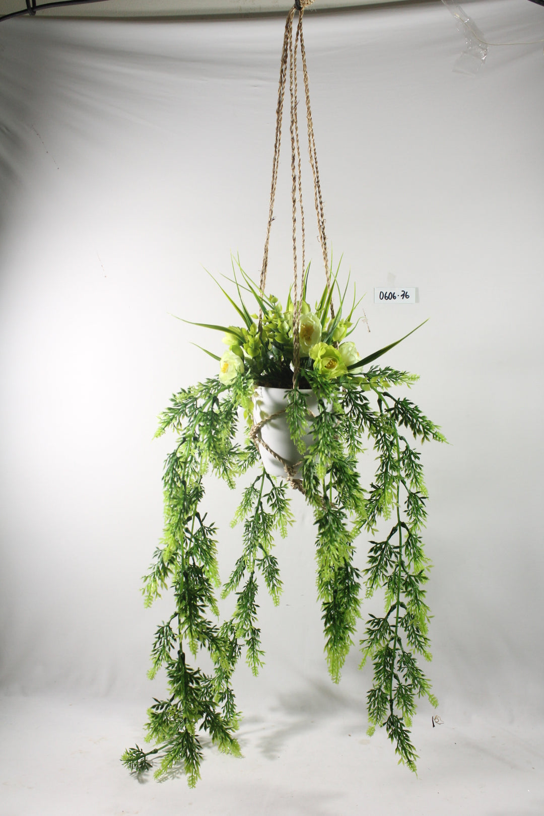 Hanging Rose Boxwood Macrame Plant – Anding's Toys & Flowers Inc.